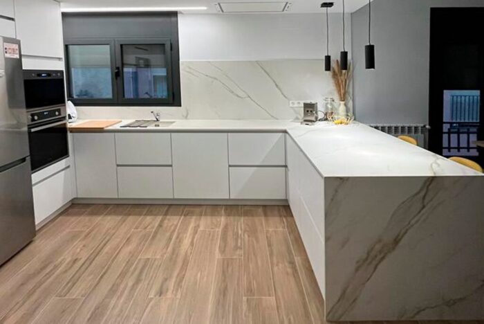Cocinas con isla: 10 ideas de diseños inspiradores